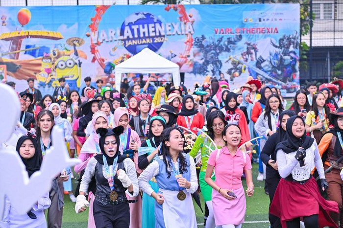 Potret Serunya LastRun 30 SMP Labschool Jakarta, Penuh dengan Icon Cosplay!