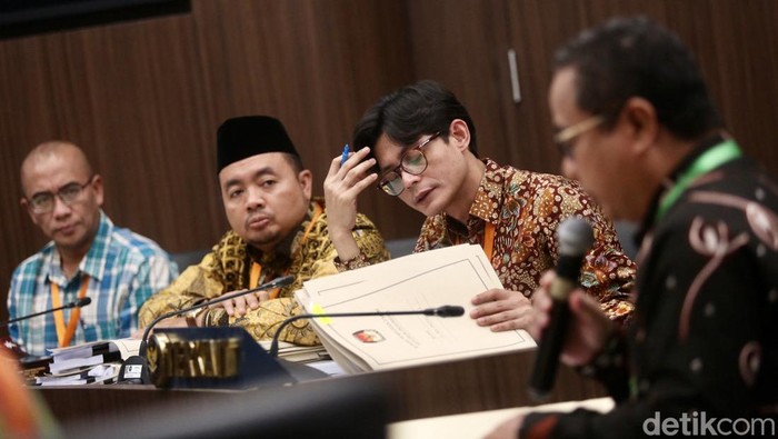 DKPP Gelar Sidang Pelanggaran Kode Etik KPU DKPP Gelar Sidang Pelanggaran Kode Etik KPU