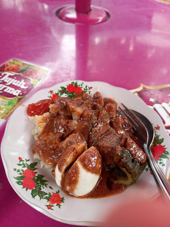 20 Siomay Gerobakan Rp 10 Ribu Ada di Sini!