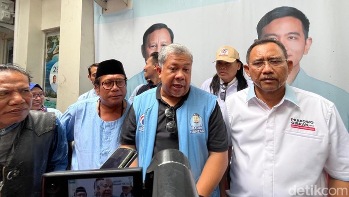TKN Prabowo-Gibran Sebut Wacana Koalisi 01 dan 03 Didasari Kemarahan TKN Prabowo-Gibran Sebut Wacana Koalisi 01 dan 03 Didasari Kemarahan