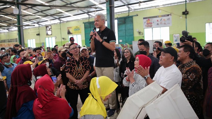 Ganjar Temui Buruh Perempuan di Kendal