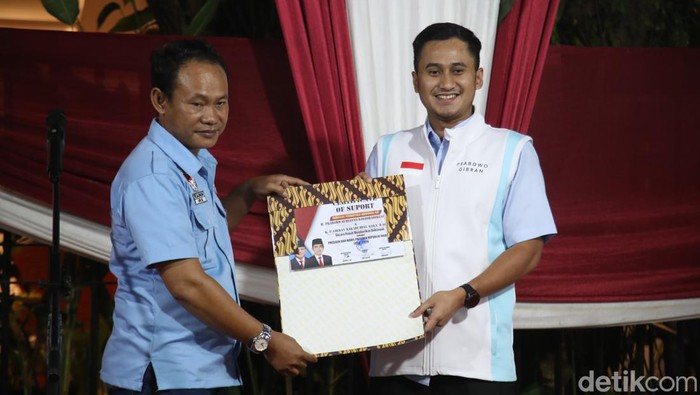 Gerakan Persatuan Nusantara 08 Deklarasi Dukung Prabowo-Gibran Gerakan Persatuan Nusantara 08 Deklarasi Dukung Prabowo-Gibran