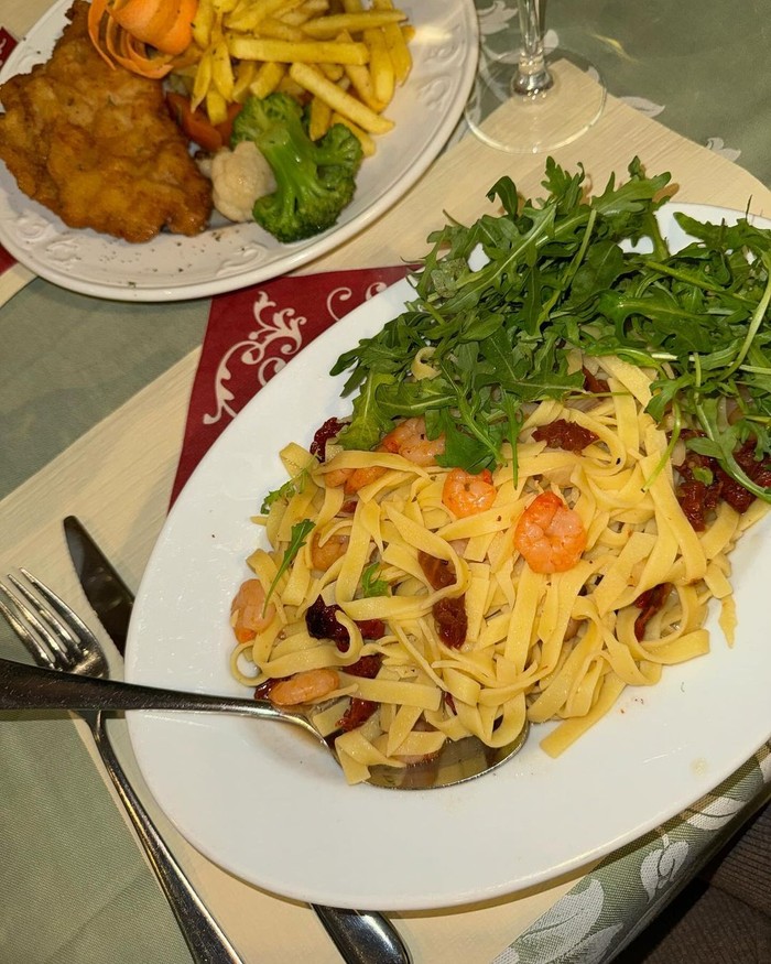 Serunya Rebecca Klopper Saat Kulineran di Barcelona dan Bali