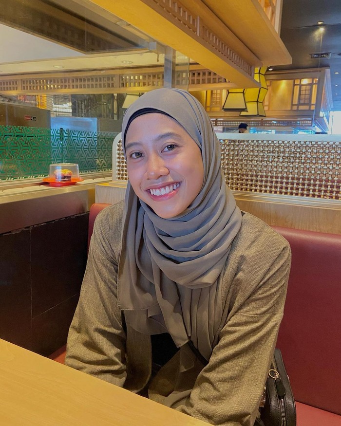 Momen Atlet Voli Megawati Saat Menikmati Kopi di Korea