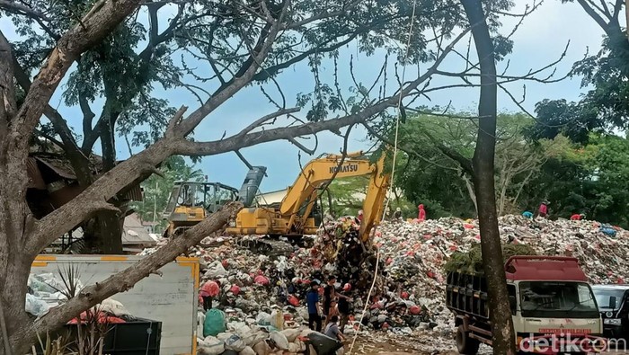 Cianjur Tetapkan Status Darurat Sampah Cianjur Tetapkan Status Darurat Sampah
