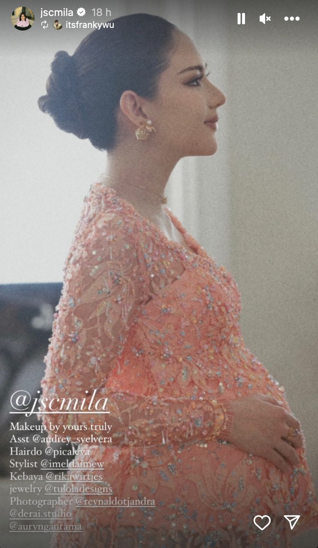 8 Foto Gaya Jessica Mila di Upacara Mambosuri, 7 Bulanan Adat Batak