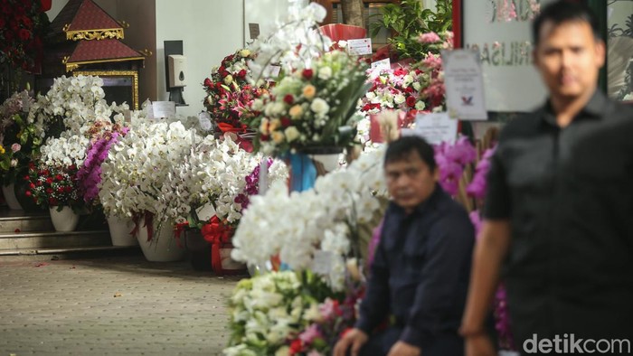 Ragam Karangan Bunga Ulang Tahun Hiasi Kediaman Megawati