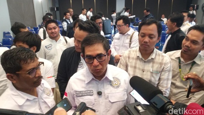Lantik Tim Hukum AMIN Sulsel, Hamdan Zoelva: Kalau Ada Kezaliman Lawan! Lantik Tim Hukum AMIN Sulsel, Hamdan Zoelva: Kalau Ada Kezaliman Lawan!