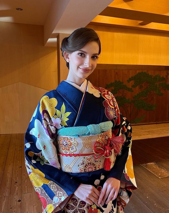 7 Potret Karolina Shiino, Wanita Ukraina yang Jadi Pemenang Miss Jepang ...
