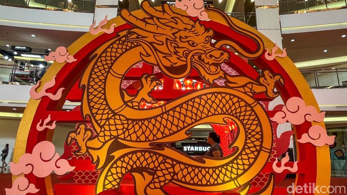 Merah Merona Pusat Perbelanjaan Jelang Imlek