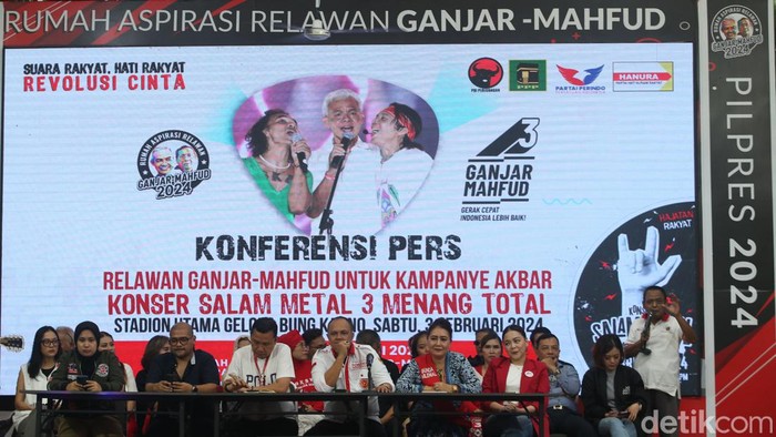 Intip Persiapan Relawan Ganjar-Mahfud Jelang Konser Salam Metal di GBK