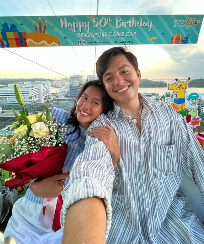 7 Foto Ultah Shenina Cinnamon, Mesra Dinner Berdua Angga Yunanda di ...