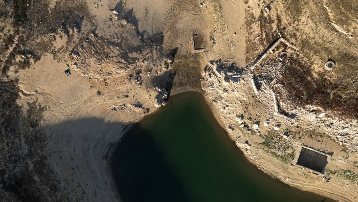 Air Waduk Menyusut Parah, Catalonia Spanyol Umumkan Darurat Kekeringan Air Waduk Menyusut Parah, Catalonia Spanyol Umumkan Darurat Kekeringan