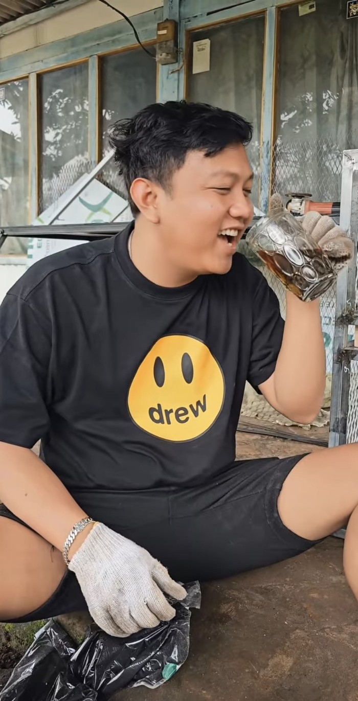 Romantisnya Denny Caknan dan Bella Bonita Saat Makan Soto Bareng