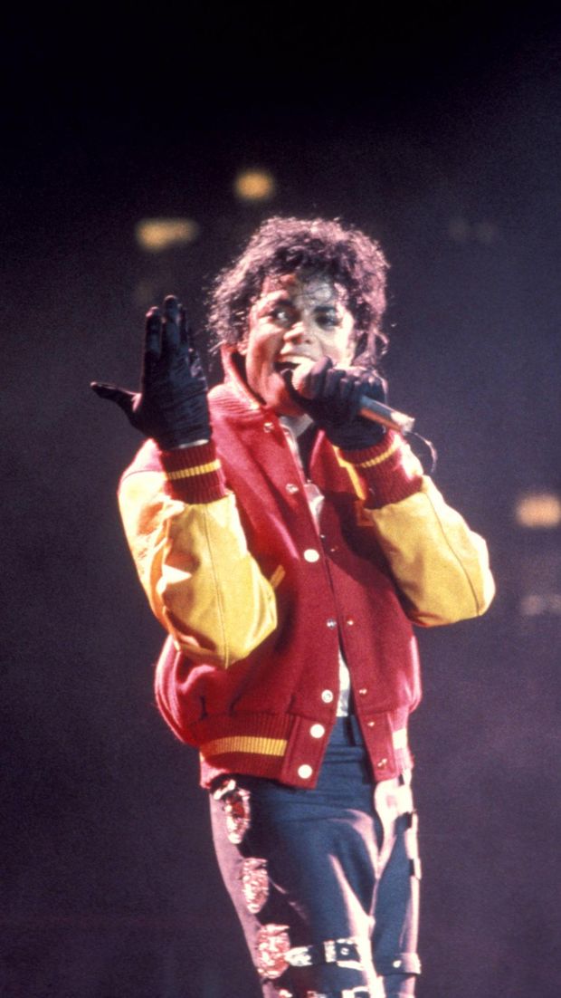 Sejarah Jaket Varsity, Tren Fashion Abadi Andalan Ganjar di Debat Pilpres