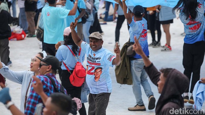 Potret GBK Jadi Lautan Manusia Pendukung Prabowo-Gibran
