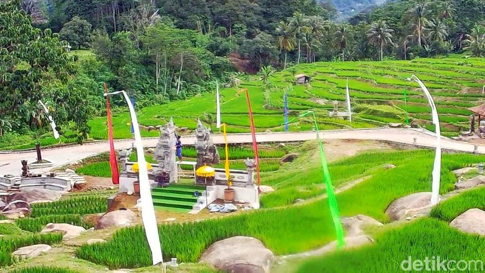 Potret Eksotika Ubud Bali di Kampung Turis Karawang