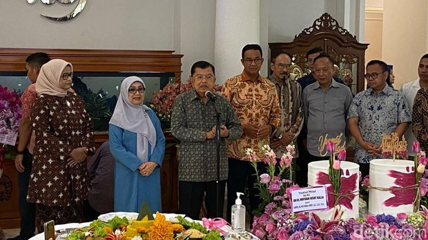 Anies Hadiri Acara Ulang Tahun Istri Jusuf Kalla Anies Hadiri Acara Ulang Tahun Istri Jusuf Kalla