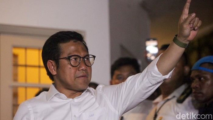 Ekspresi Tak Biasa Cak Imin Saat Hitung Cepat Tertinggal Jauh Ekspresi Tak Biasa Cak Imin Saat Hitung Cepat Tertinggal Jauh