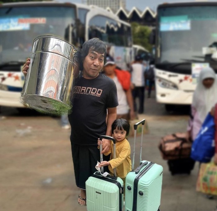 Kocaknya Komeng Saat Makan Pecel Lele hingga Bakso Kaki Lima