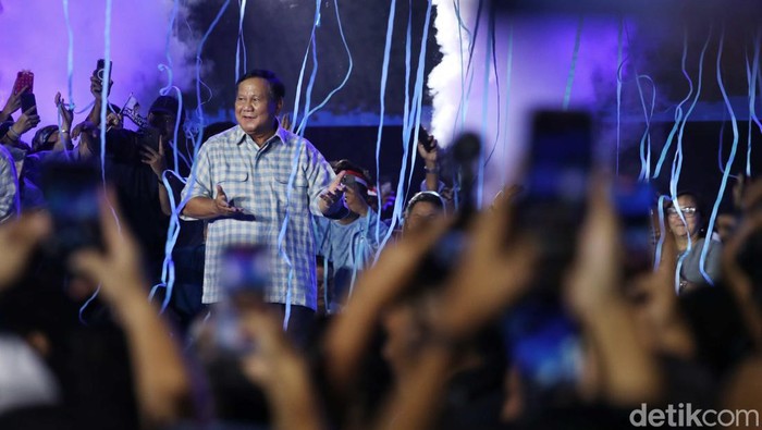 Potret Prabowo-Gibran Pidato Kemenangan Hasil Quick Count