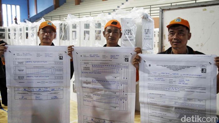 Melihat Rekapitulasi Suara Pemilu 2024 di Kecamatan Tanjung Priok
