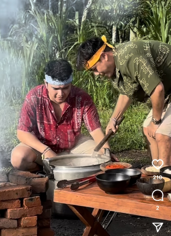 Kulineran Seru Aldi Taher Saat Makan Bareng Farida Nurhan hingga Cicip Durian