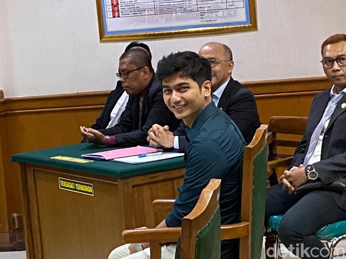 Momen Ria Ricis dan Teuku Ryan Hadapi Sidang Cerai Perdana