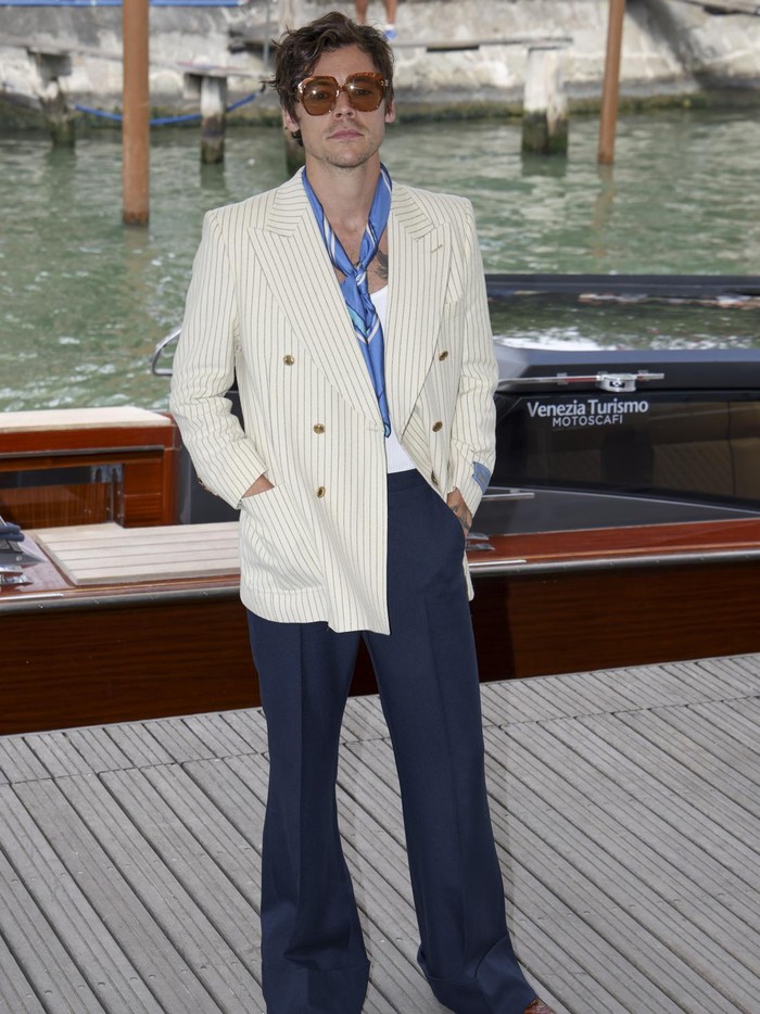 Aperture Bawa Harry Styles ke Peringkat 1 Chart, Geser Djo sampai ...