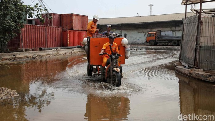 Siaga Banjir Rob di Pesisir Utara Jakarta