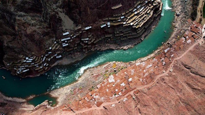 Melihat Aktivitas Tambak Garam Tradisional di China