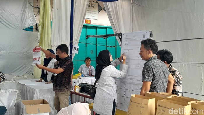 Hasil Pemungutan Suara Ulang di Medan: Prabowo-Gibran Unggul di 2 TPS Hasil Pemungutan Suara Ulang di Medan: Prabowo-Gibran Unggul di 2 TPS