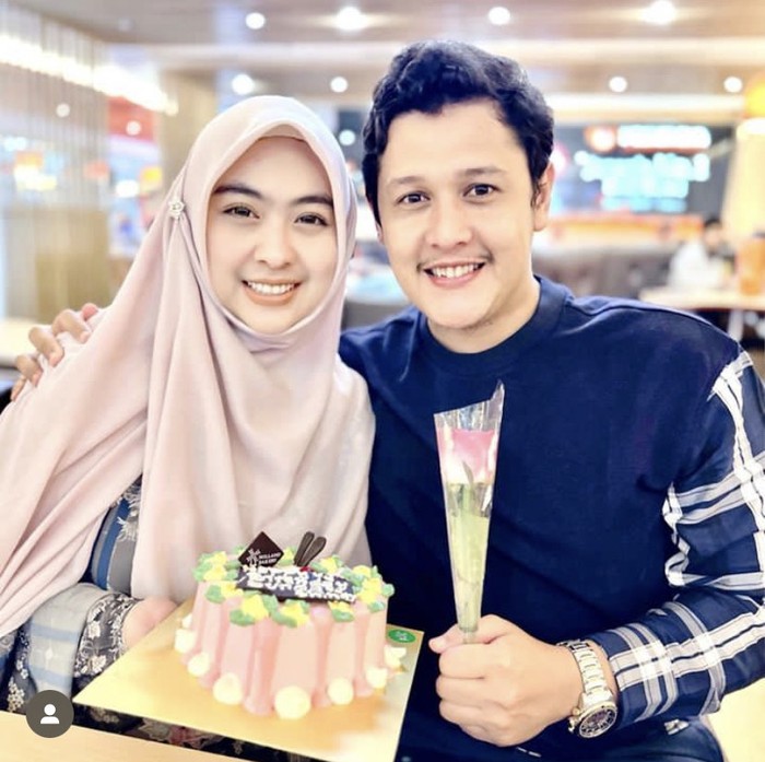 dr. Shindy Putri, Kakak Ria Ricis yang Hobi Kulineran Bareng Keluarga