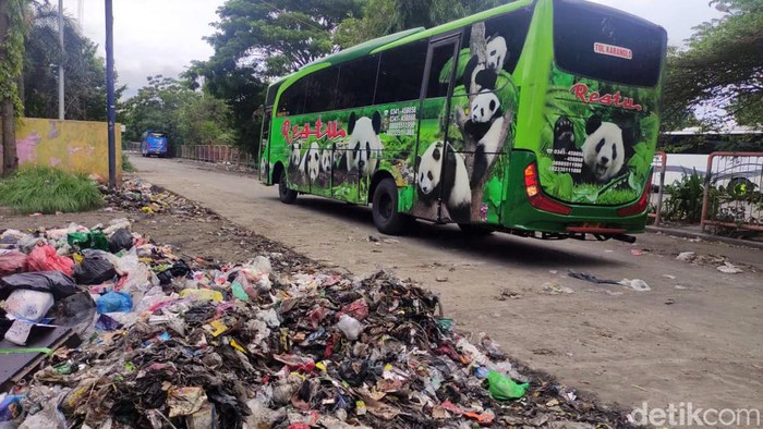 Potret Sampah Menggunung di Terminal Purabaya Kini Sudah Bersih Potret Sampah Menggunung di Terminal Purabaya Kini Sudah Bersih