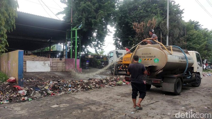 Potret Sampah Menggunung di Terminal Purabaya Kini Sudah Bersih Potret Sampah Menggunung di Terminal Purabaya Kini Sudah Bersih