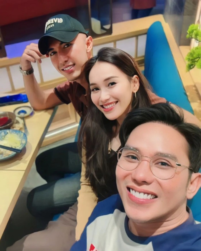 Momen Muhammad Fardhana saat Makan Bareng Keluarga Ayu Ting Ting