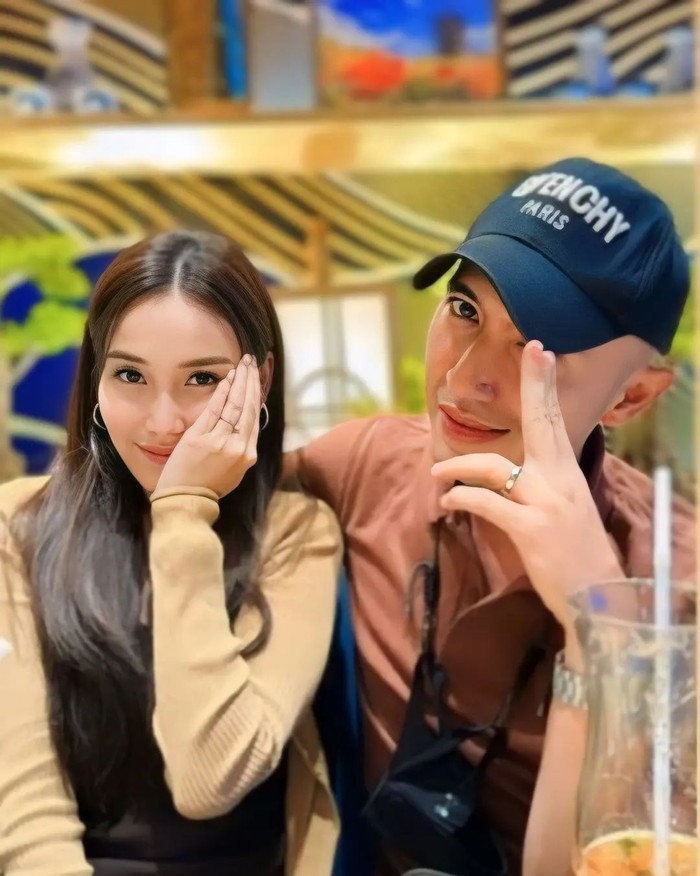 Momen Muhammad Fardhana saat Makan Bareng Keluarga Ayu Ting Ting