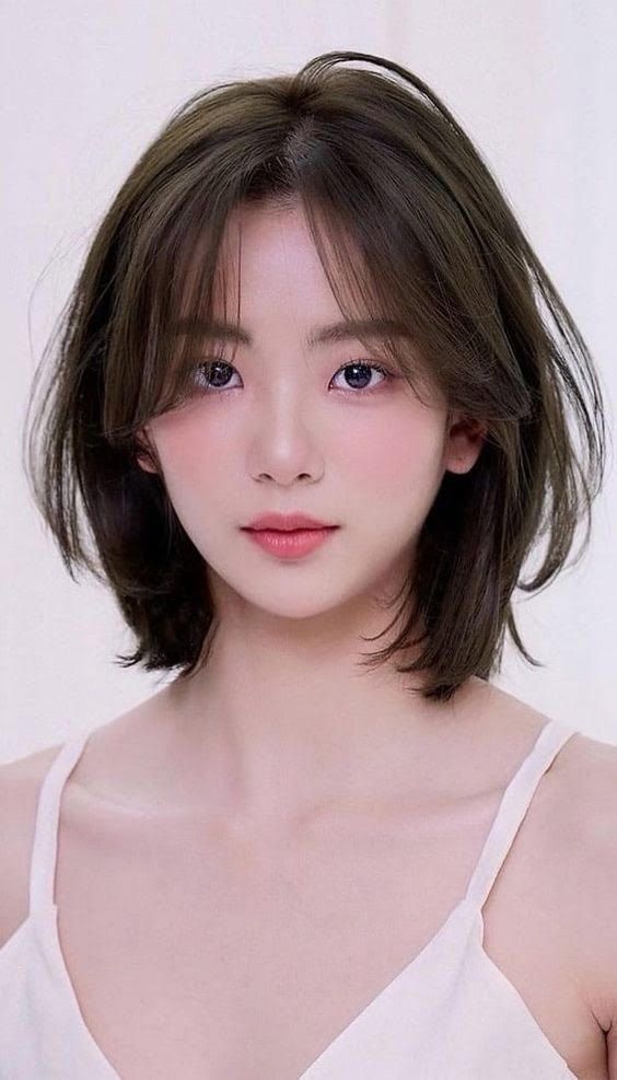 8 Model Rambut Pendek untuk Wanita dengan Wajah Bulat Tahun 2024