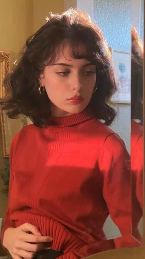 8 Model Rambut Pendek untuk Wanita dengan Wajah Bulat Tahun 2024