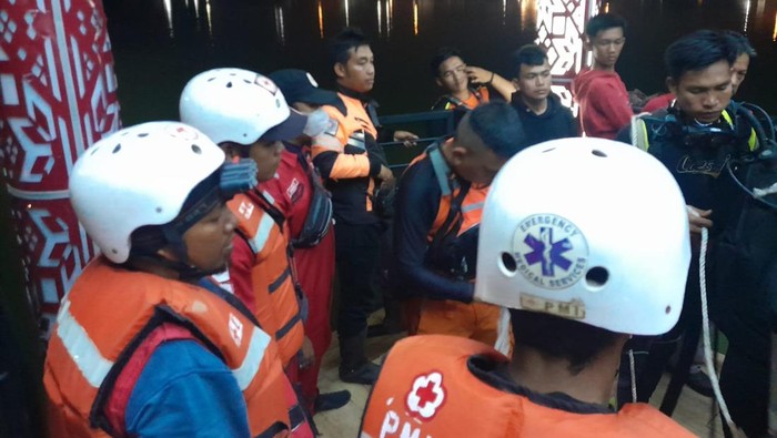 Pelajar SMA di Palembang Tewas Tenggelam Saat Berenang di Danau Opi Pelajar SMA di Palembang Tewas Tenggelam Saat Berenang di Danau Opi
