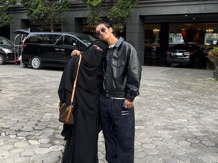 Umi Pipik Colek Abidzar Al Ghifari Soal Sintya Marisca: Mirip Kamu Tuh Umi Pipik Colek Abidzar Al Ghifari Soal Sintya Marisca: Mirip Kamu Tuh