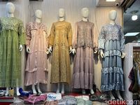 Tren Baju Lebaran di Thamrin City: Dress Bahan Shimmer, Plisket dan ...