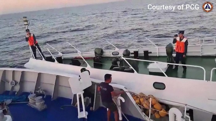 Tegang! Penampakan Kapal China-Filipina Tabrakan di Laut China Selatan