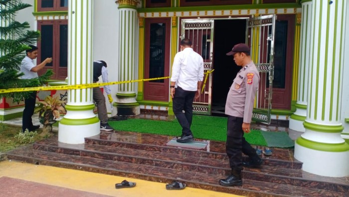 Rumah Ketua Partai Aceh Dilempar Bom Molotov