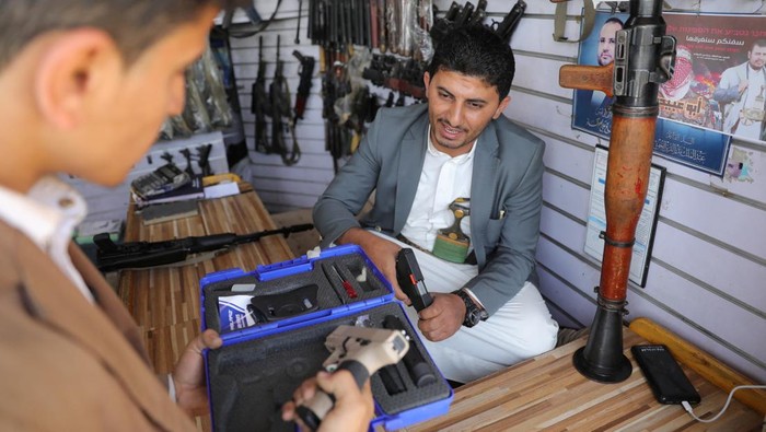 Perdagangan Senjata Api di Yaman Meningkat Imbas Siatusi yang Memanas
