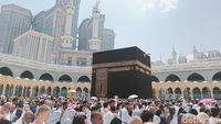 Biaya Umrah 2026 Paket Reguler hingga Ramadan
