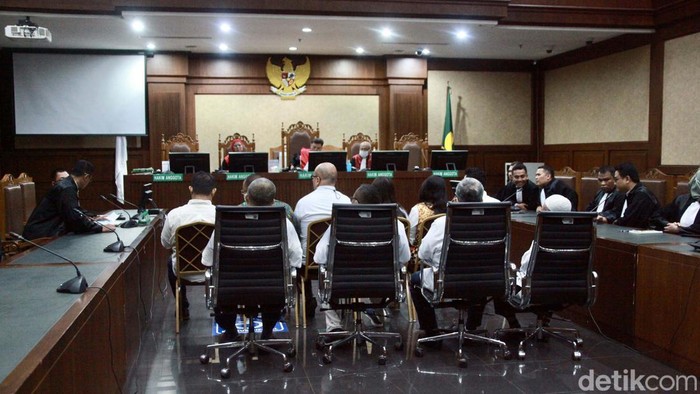 10 Pegawai Kementerian Esdm Divonis 2 6 Tahun Penjara Terkait Korupsi Tukin