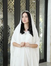 7 Foto Laura Moane Pacar Al Ghazali Tampil Berkerudung, Cantiknya Bikin ...