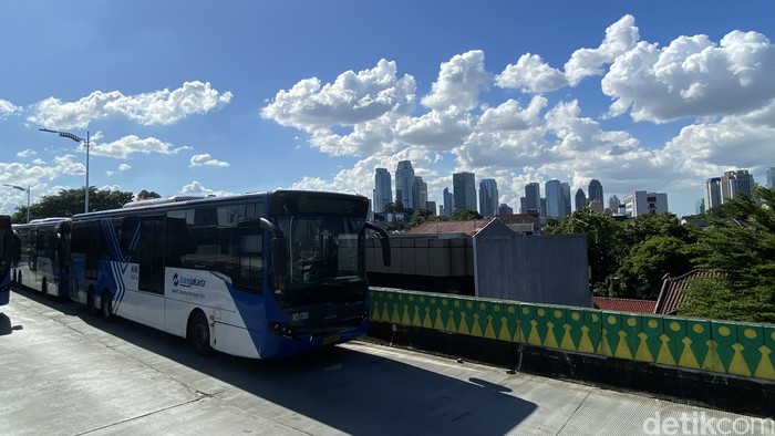 Akhirnya! Bisa Lihat Lagi Birunya Langit Jakarta