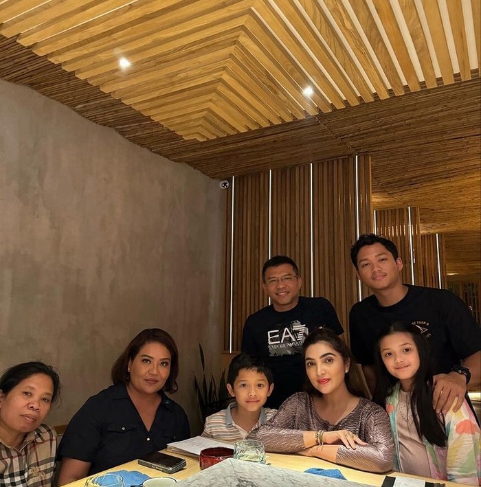 Gaya Anang Hermansyah Makan di Warteg hingga Restoran Mewah